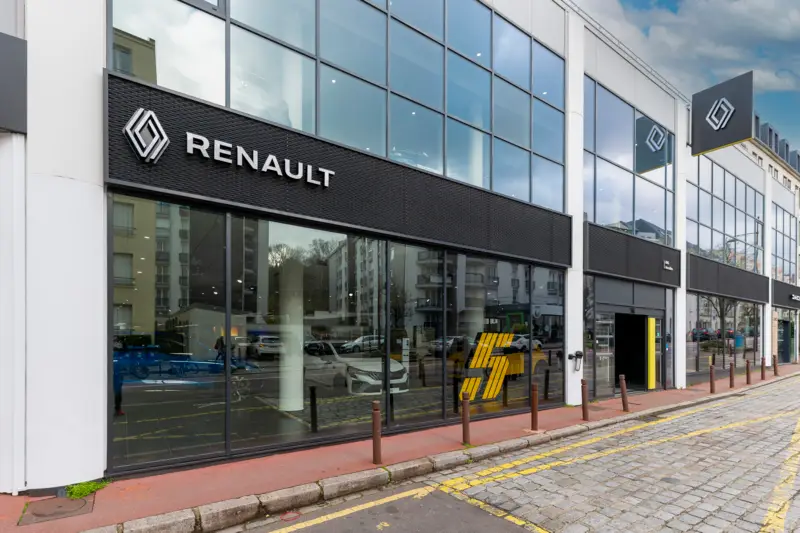 Garage Renault : Versailles - Retail Renault Group