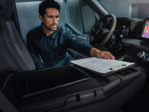 RENAULT MASTER FOURGON, informations et caractéristiques - Retail ...